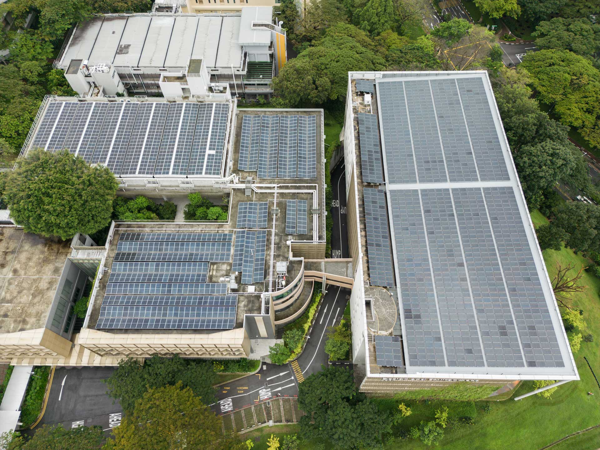 Klimagerechte Verwandlung am Äquator - NUS SDE 1 & 3 | Transsolar | KlimaEngineering